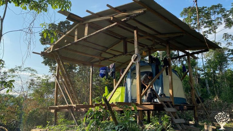 Alternative co-operative community, Family home and garden - rural ...
