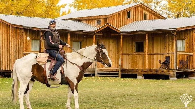 Hobby Farm, Eco Lodge/Wilderness Adventures, Eco Retreat, Cattle Ranch ...