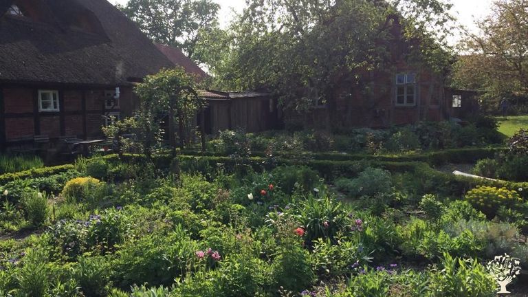 Communal Living Group, Family home and garden - rural, Eco Retreat ...