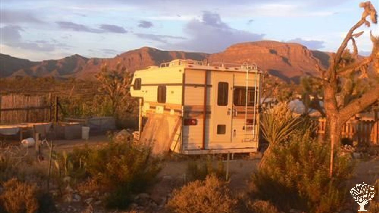 High desert permaculture and natural building (adobe, cob, lime and ...